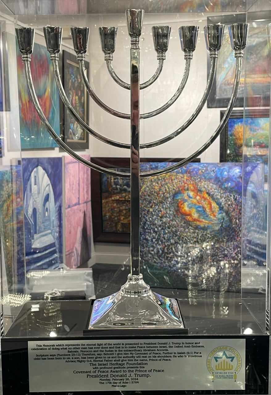 Jewish org Presents Trump with Menorah in Appreciation of Abraham ...